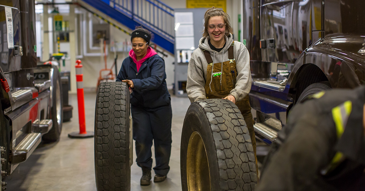 Heavy Duty Equipment / Truck and Transport Repair | Programs | NSCC